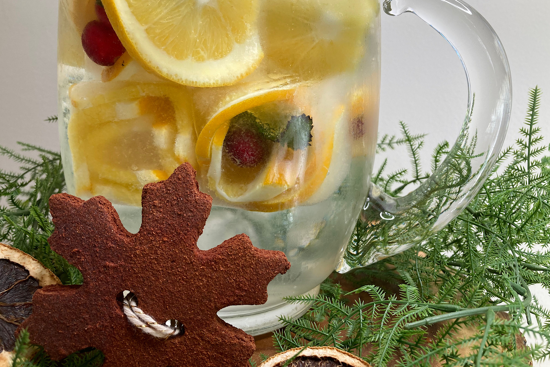 DIY Citrus Bloom Ice Cubes for Frosty Festivity - latebloomerinbakerville